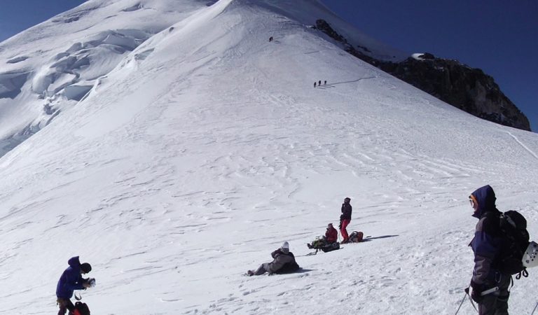 Travel to High Altitudes: What Every aspiring Climber Should know