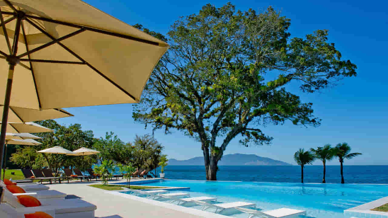 Top 20 Beach Resorts in the World to Visit Once in a Lifetime